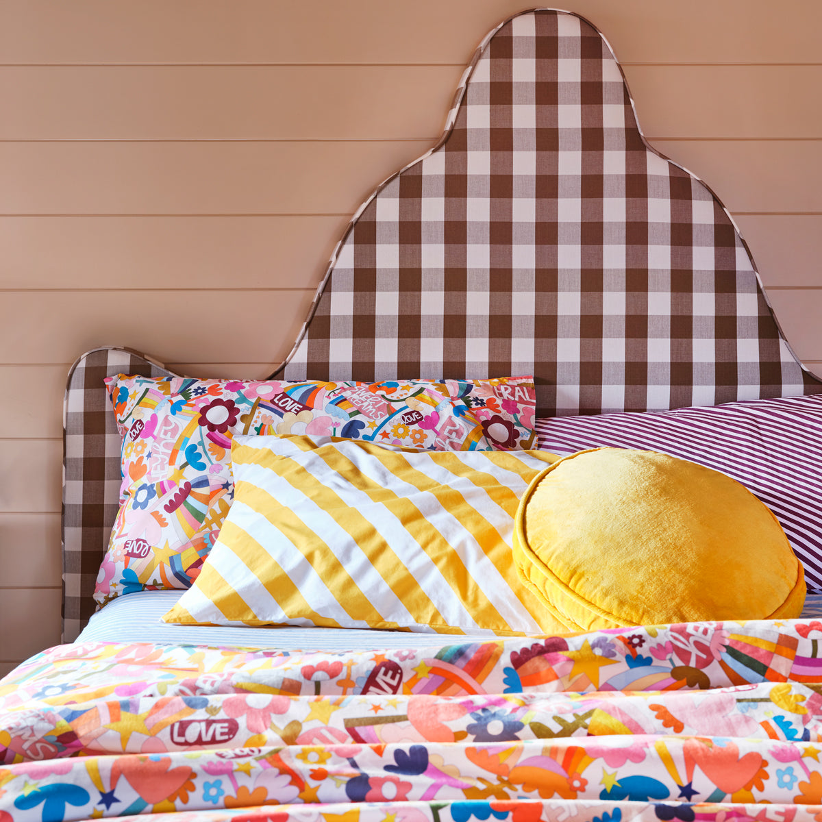 SS22 PURPLE BED – CASTLE