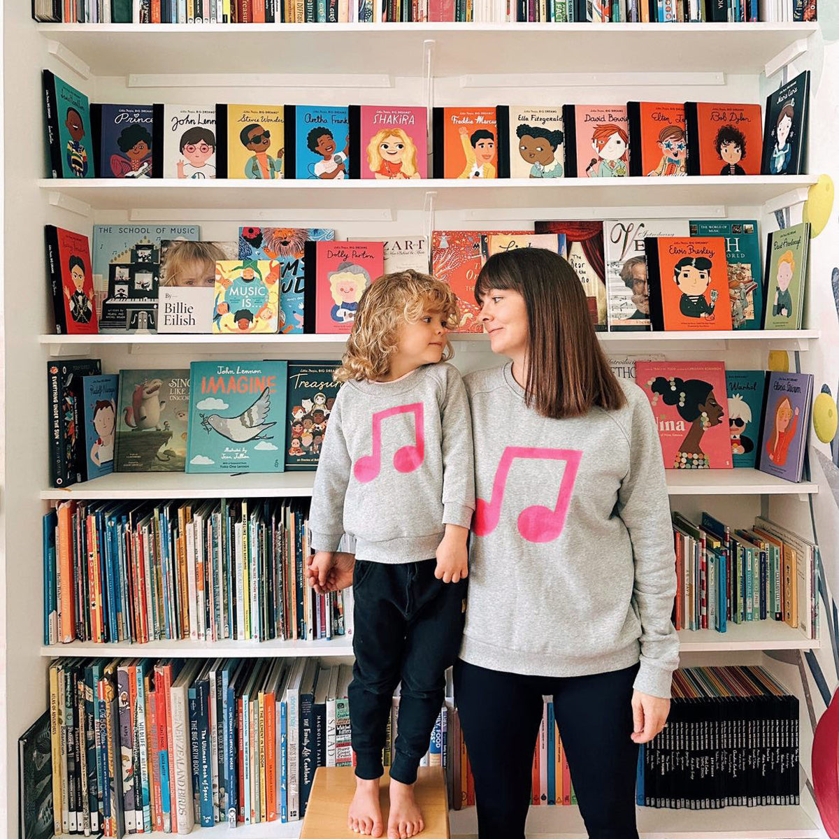 FIVELITTLEBIRDS MUSICAL NOTE – CASTLE