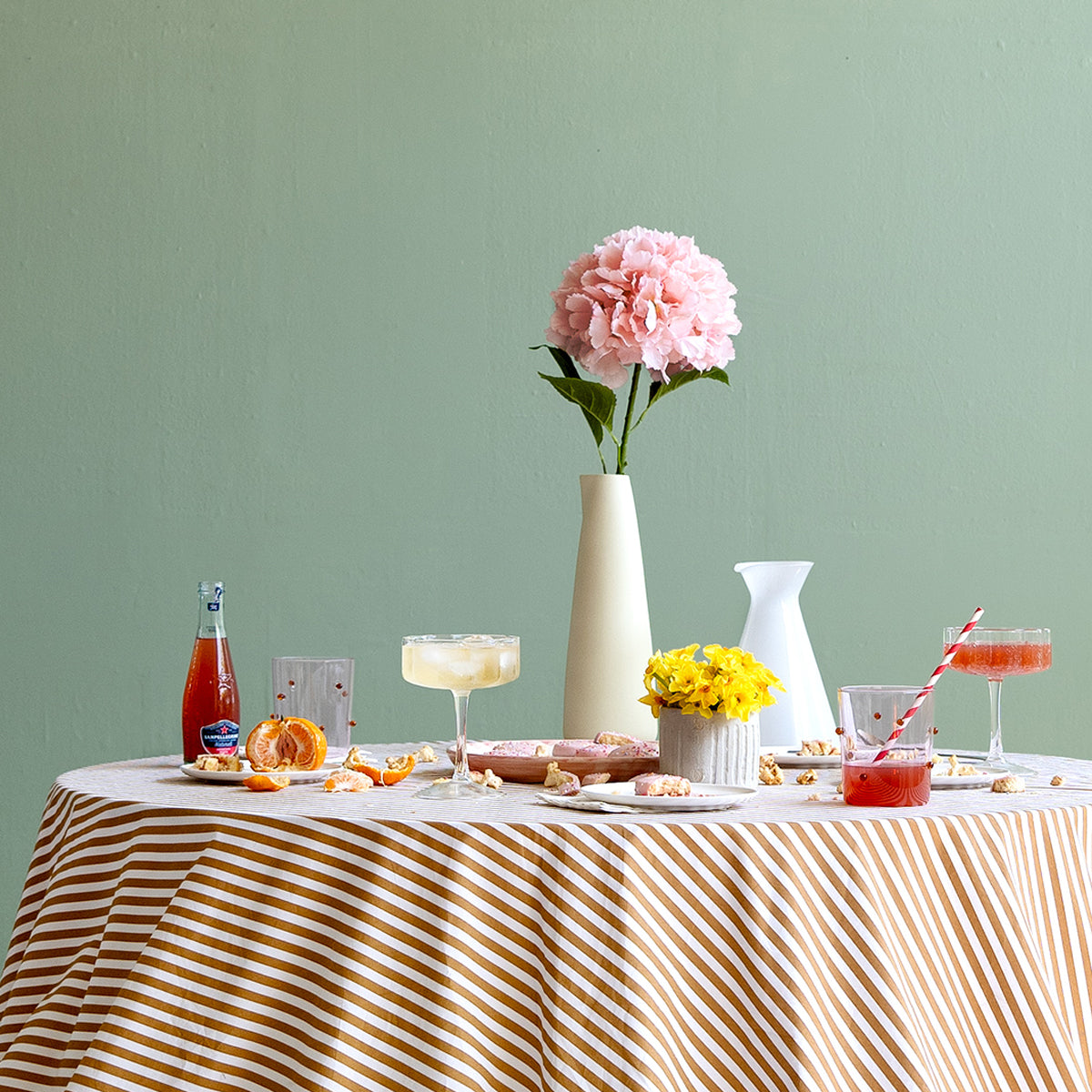 BUTTERSCOTCH STRIPE TABLE – CASTLE