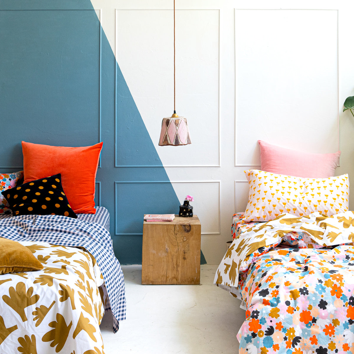 DIAGONAL WALL TWIN BED – CASTLE