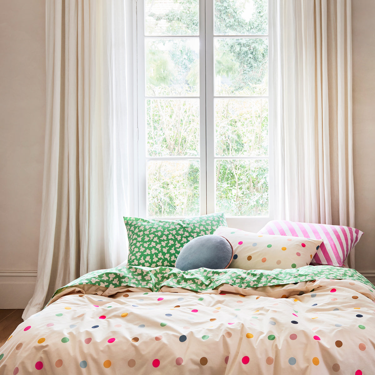 CONFETTI SPOT QUILT COVER – CASTLE