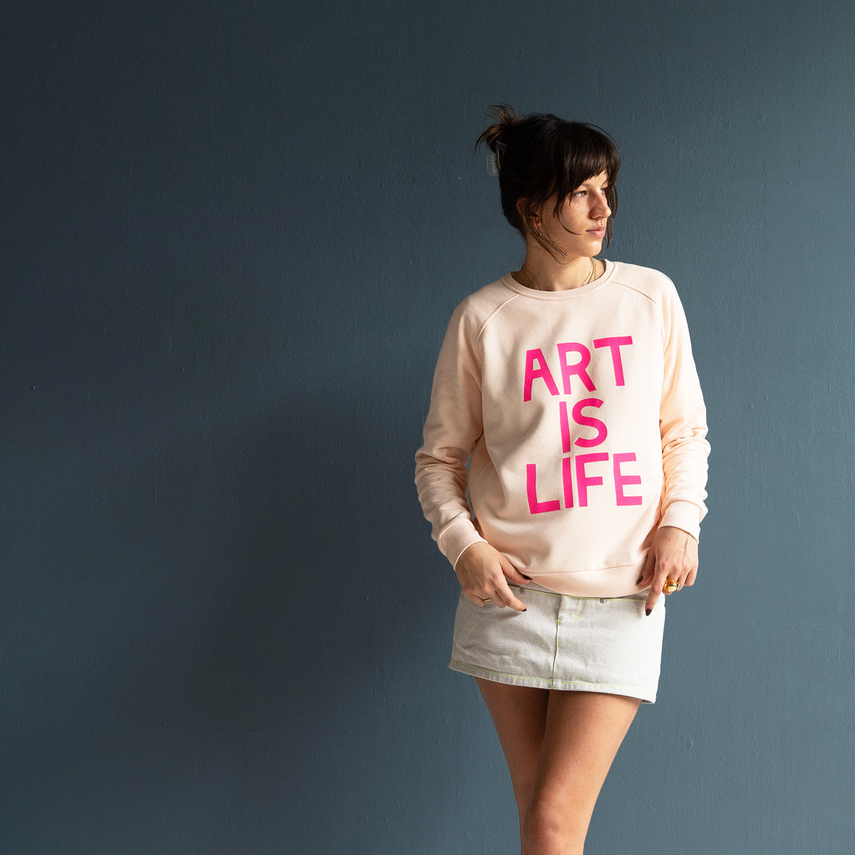 ART IS LIFE SWEATER – CASTLE